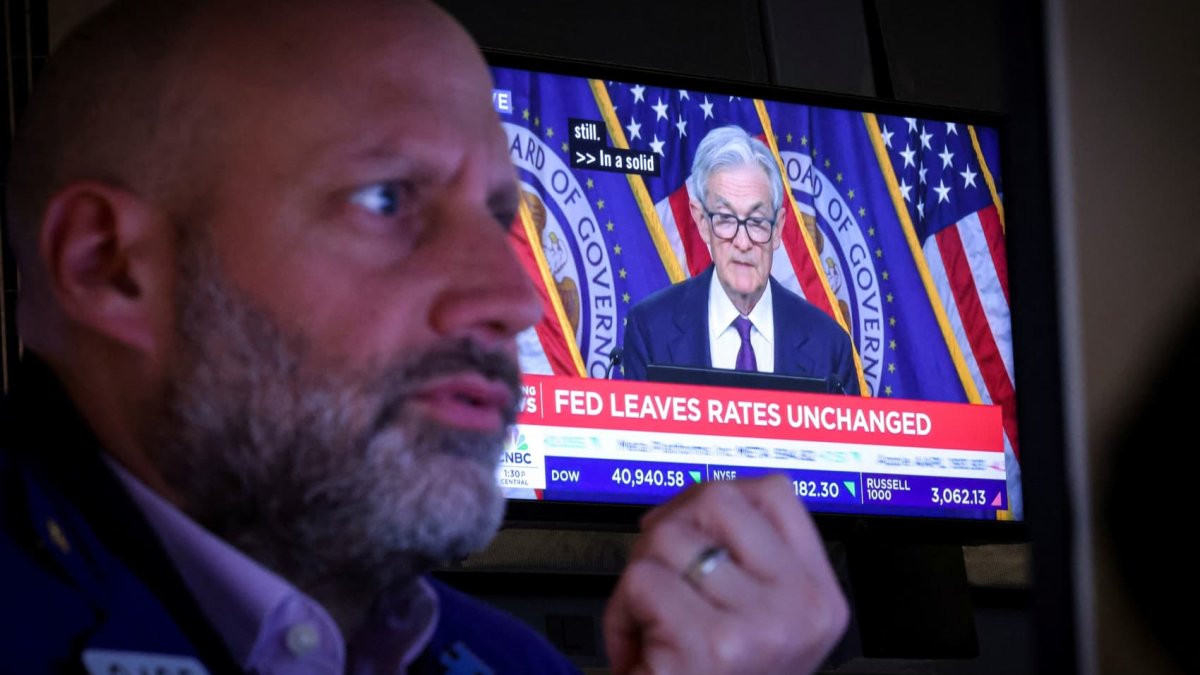 Treasury yields slide as ADP payrolls fall to lowest in more than two ...