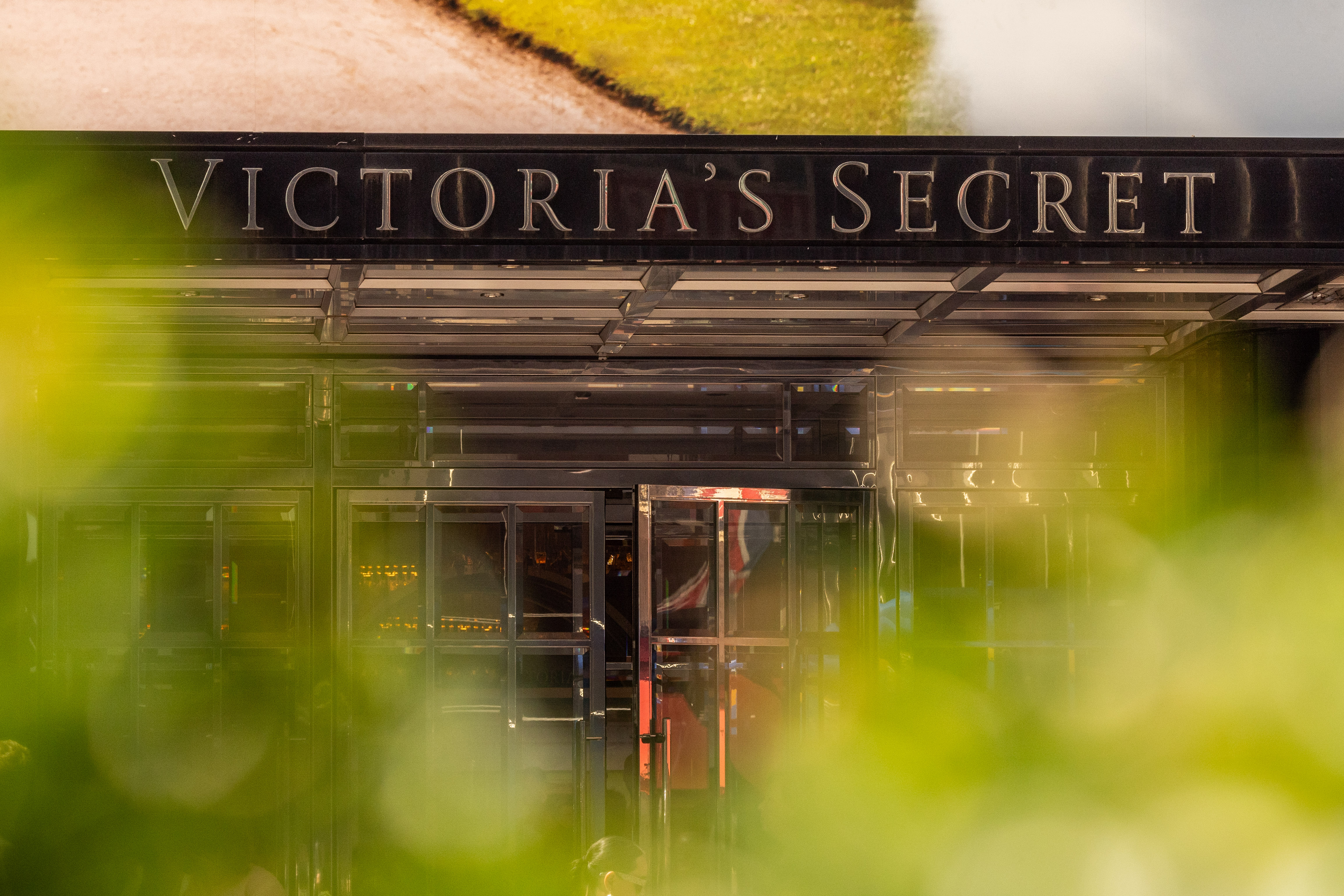 Victoria’s Secret security incident leads to website shut down – NBC ...