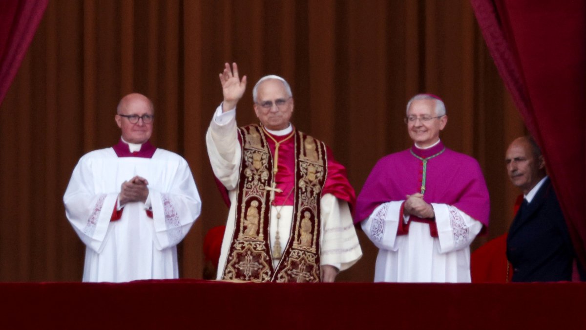 Pope Leo XIV’s Chicago ties prompt wave of social media reactions – NBC ...