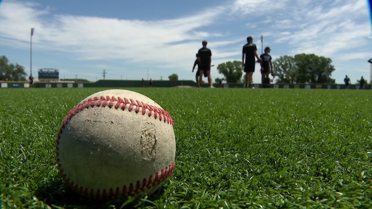 Joliet Slammers to drop hot dogs from sky in world record attempt – NBC ...