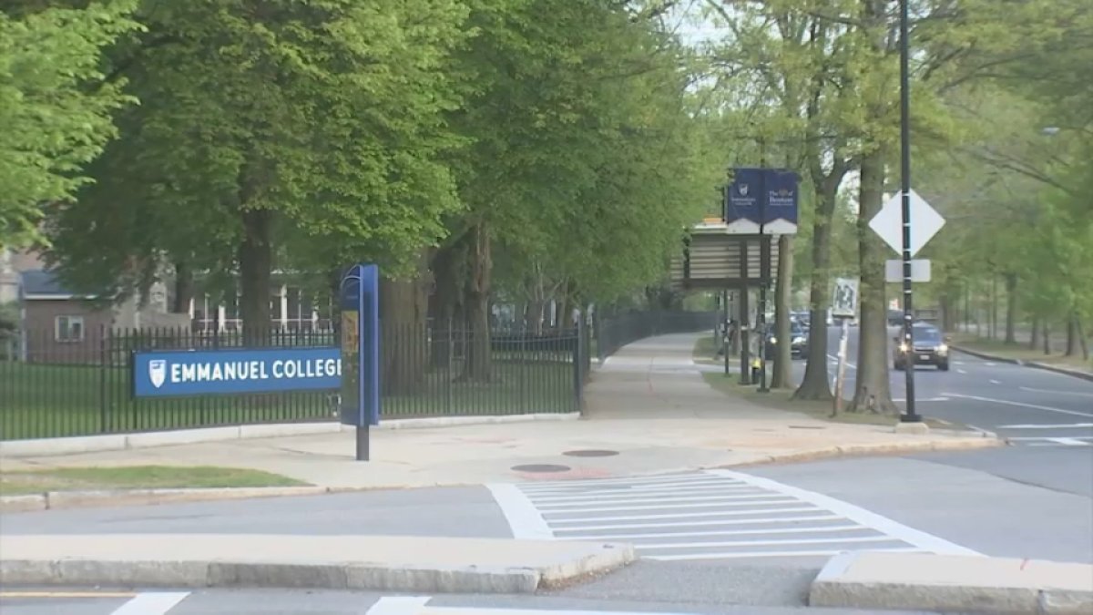 Emmanuel College worker solicited underage applicant for sex ...