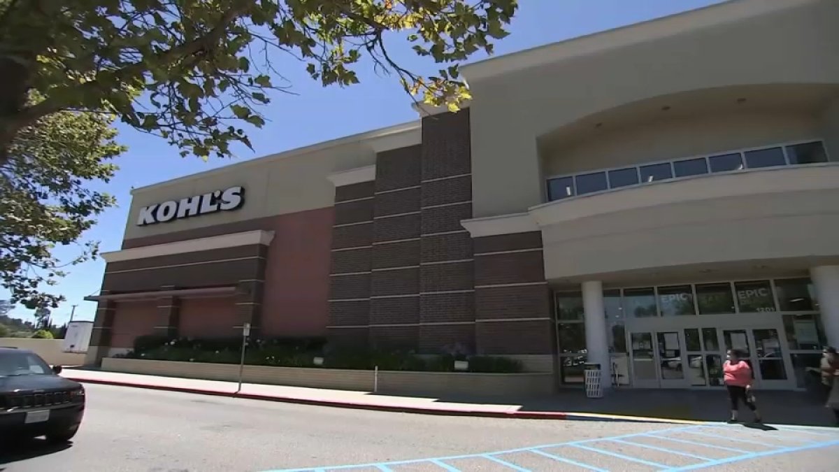 Carpentersville buys former Kohl’s building at Spring Hill Mall – NBC Chicago