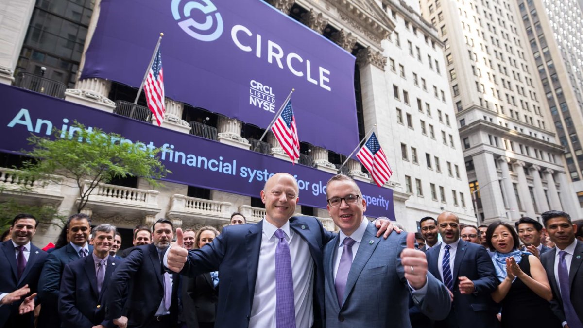 Shares of Coinbase, Circle surge after stablecoin bill passes Senate ...