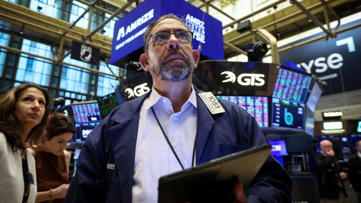 Dow rises more than 350 points Monday as oil slides on Iran’s ...