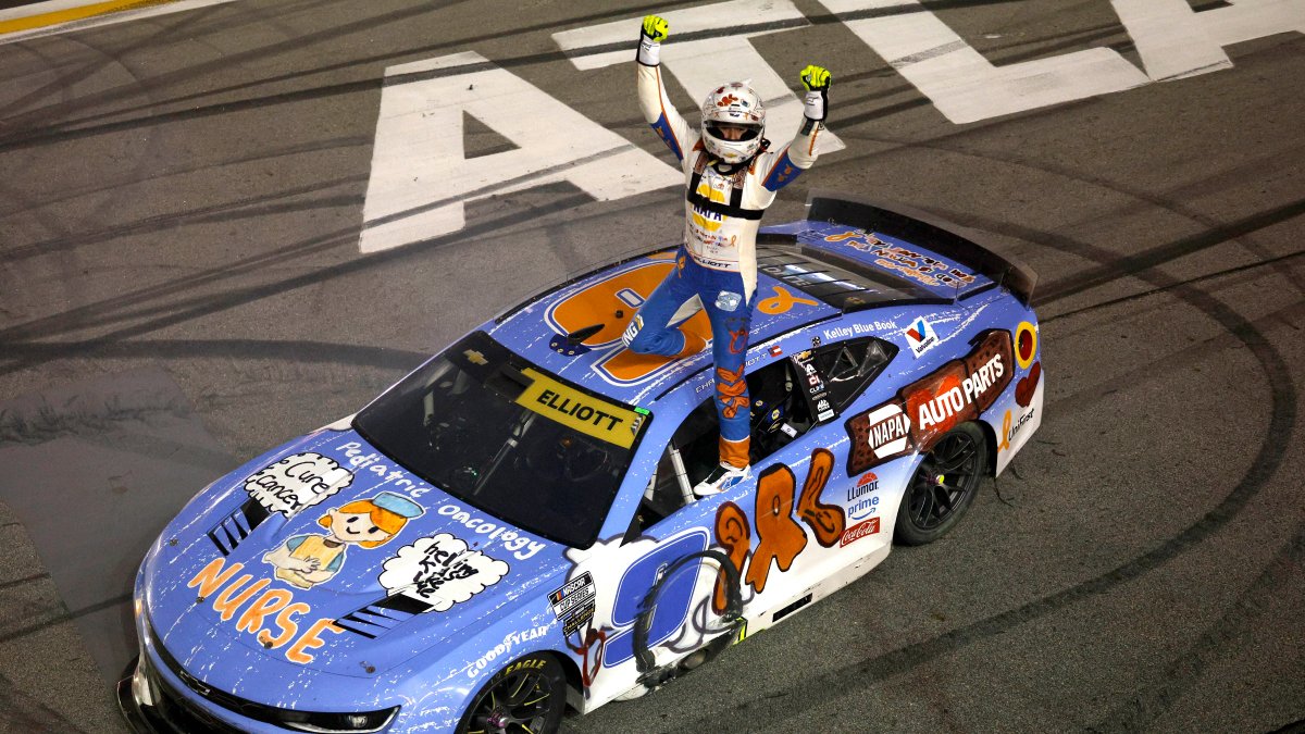 Chase Elliott scores home state win in Atlanta with last-lap pass – NBC ...