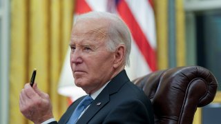 A look at Trump’s autopen claims against Biden administration – NBC Chicago