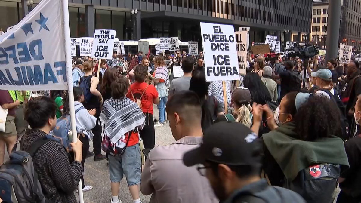 ICE protest in Chicago winds through Loop streets – NBC Chicago