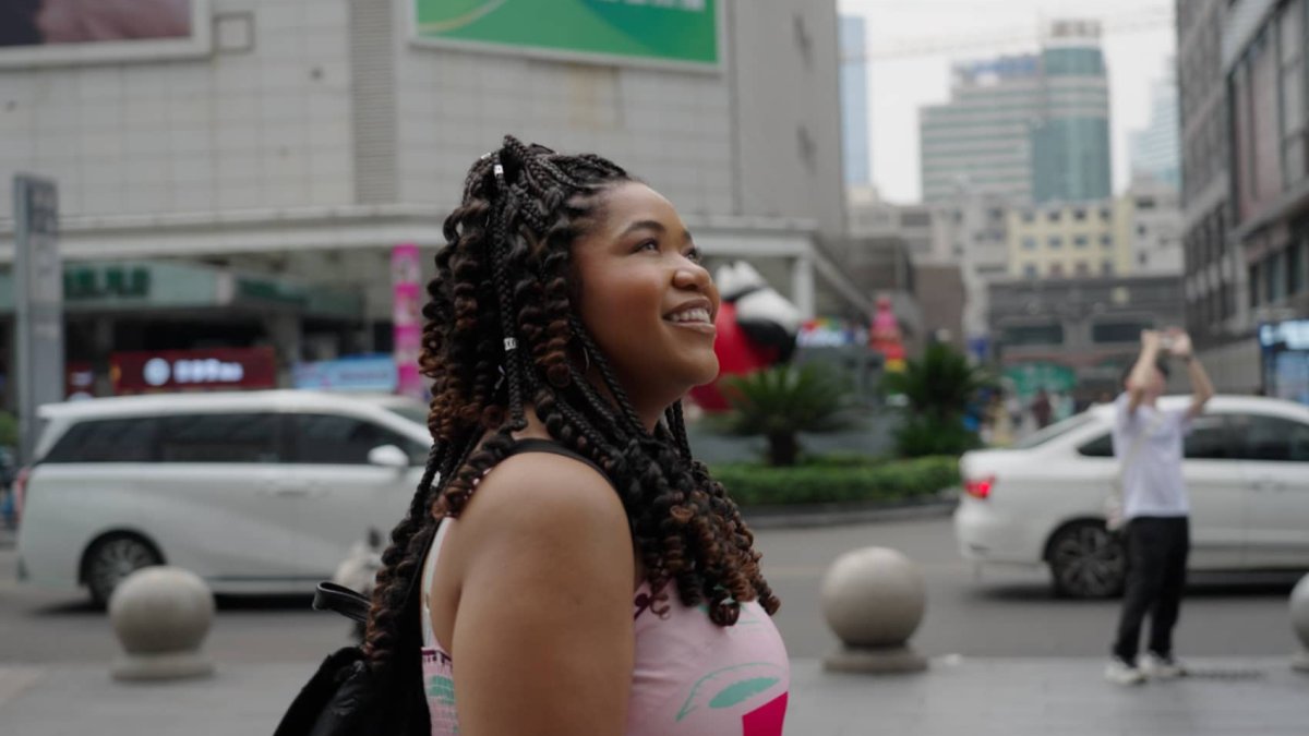 35-year-old left the U.S. for China and lives on $30,000 a year—here’s ...