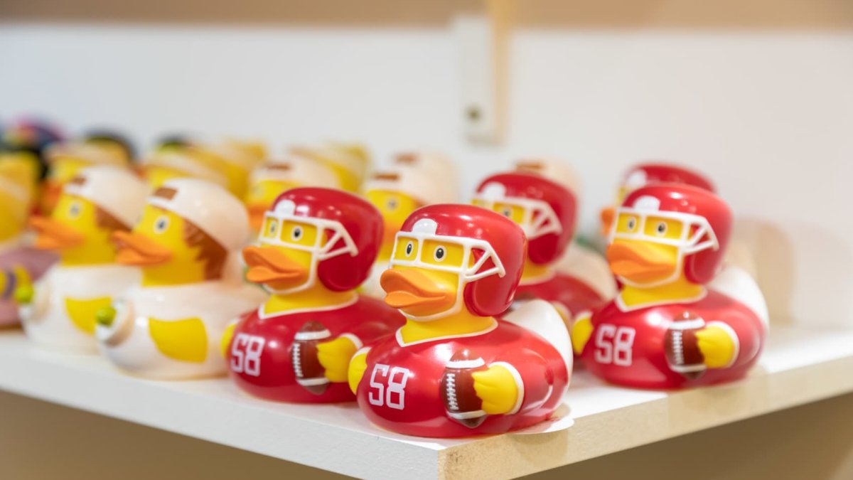 How London’s rubber duck stores stay above water – NBC Chicago