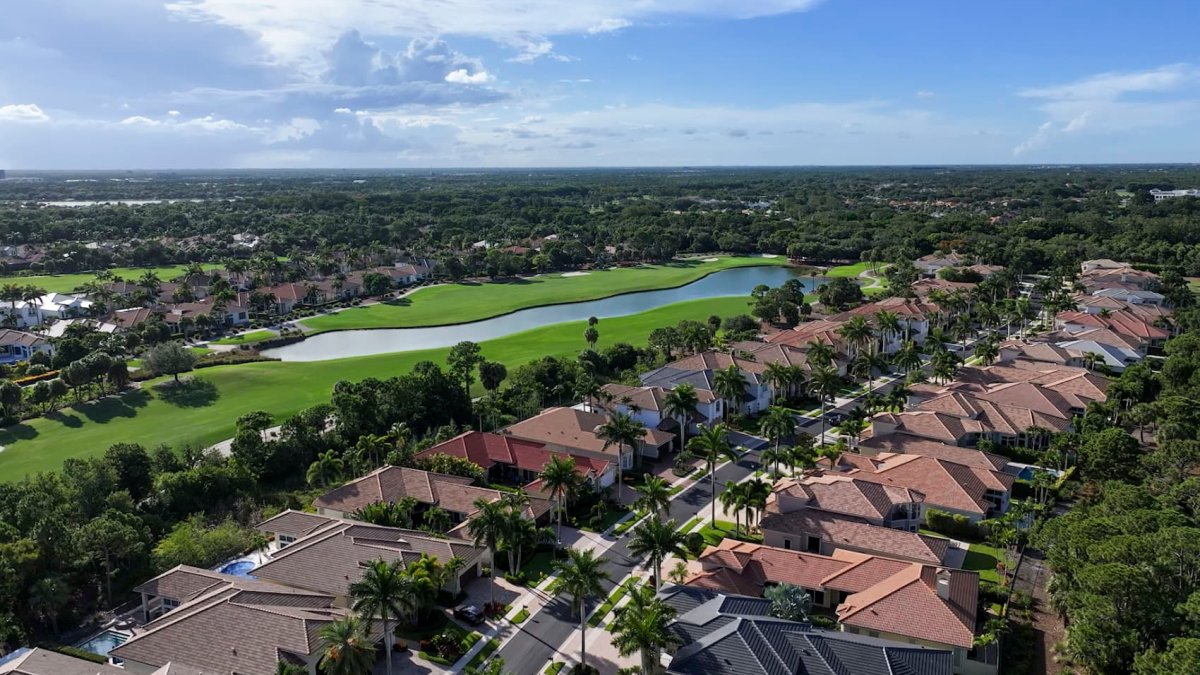 Why Americans love gated communities – NBC Chicago