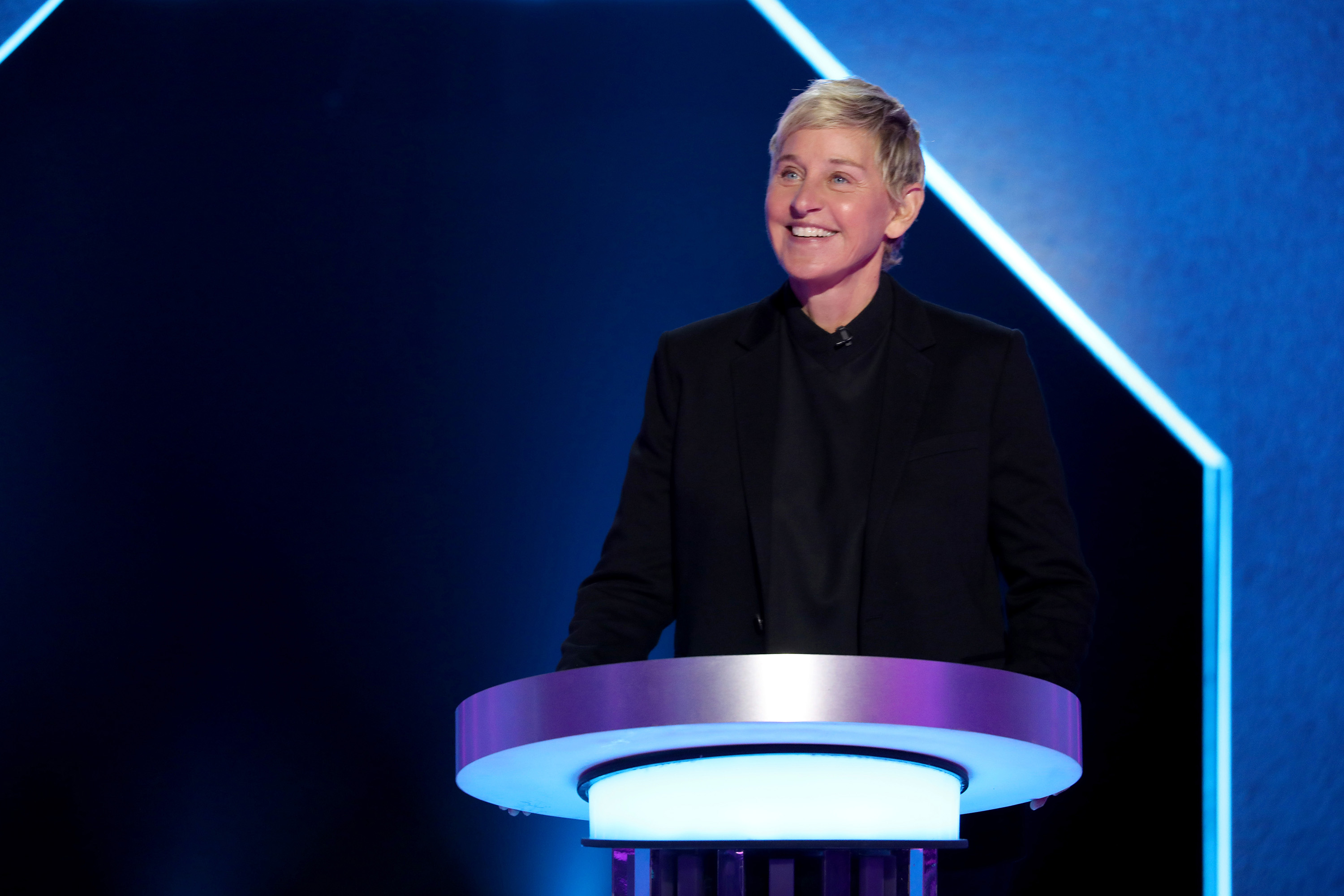 Ellen DeGeneres teases talk show return after U.K. move – NBC Chicago
