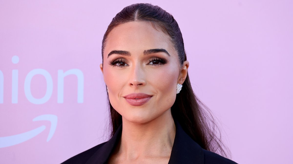 Olivia Culpo’s hospital bag sparks debate online – NBC Chicago