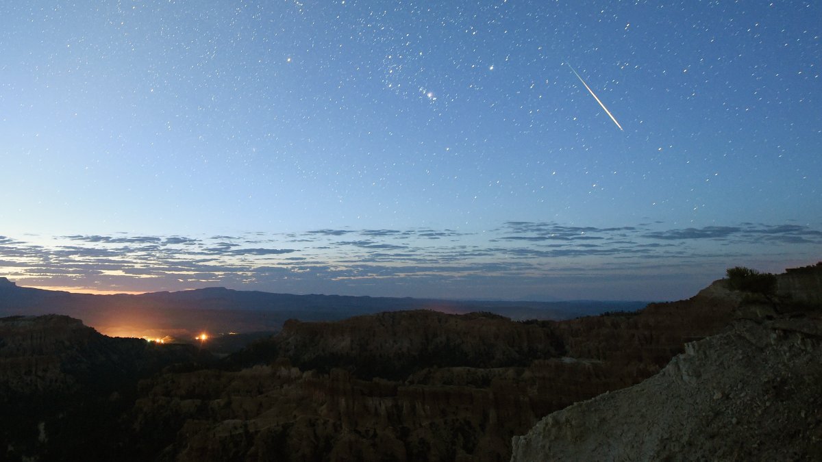 What you need to know about ongoing meteor showers this month – NBC Chicago