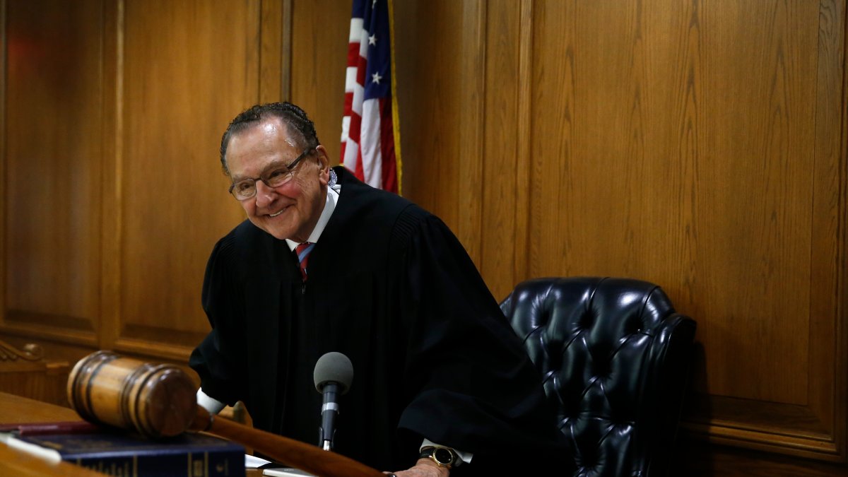 Beloved Judge Frank Caprio, of ‘Caught in Providence,’ dies – NBC Chicago