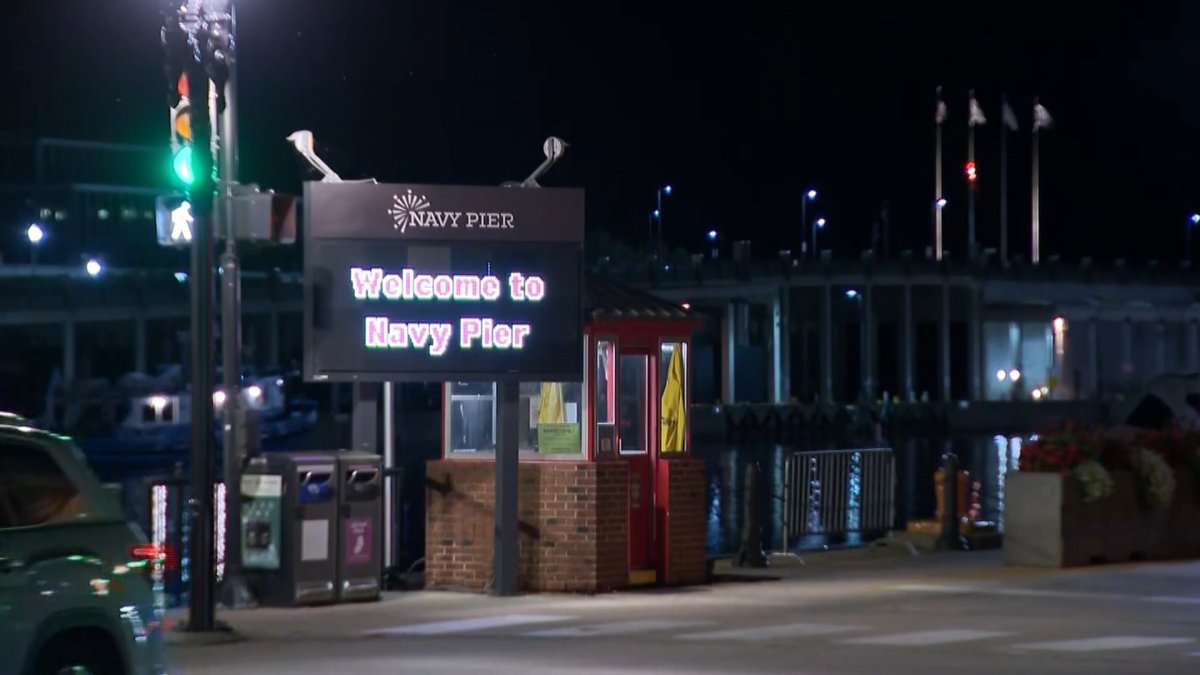 Man dies in Lake Michigan after falling off jet ski by Navy Pier – NBC ...