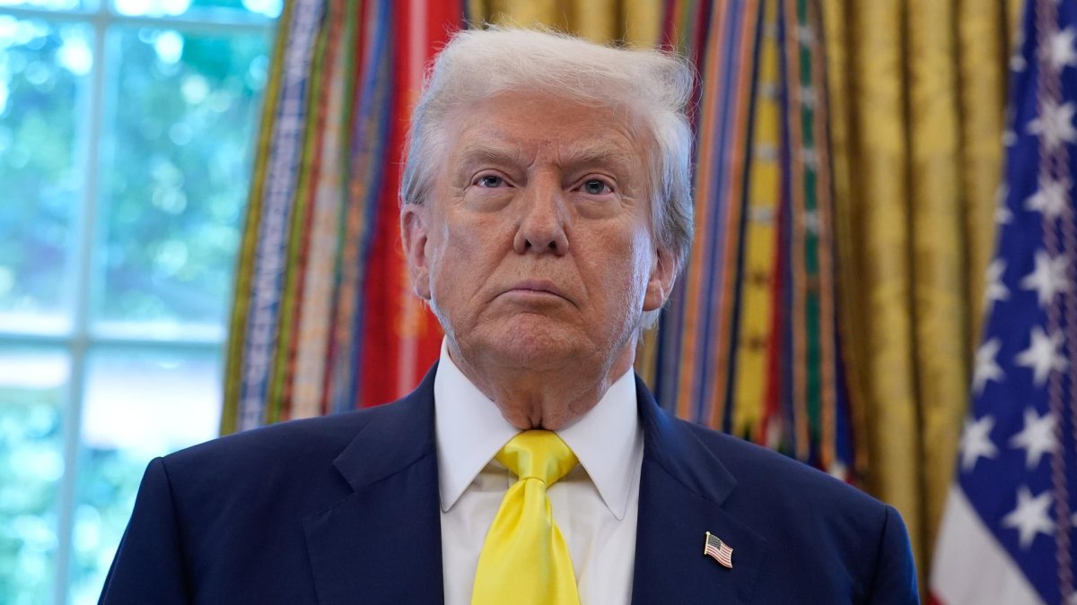 President Trump deploys National Guard in DC. Could Chicago be next ...