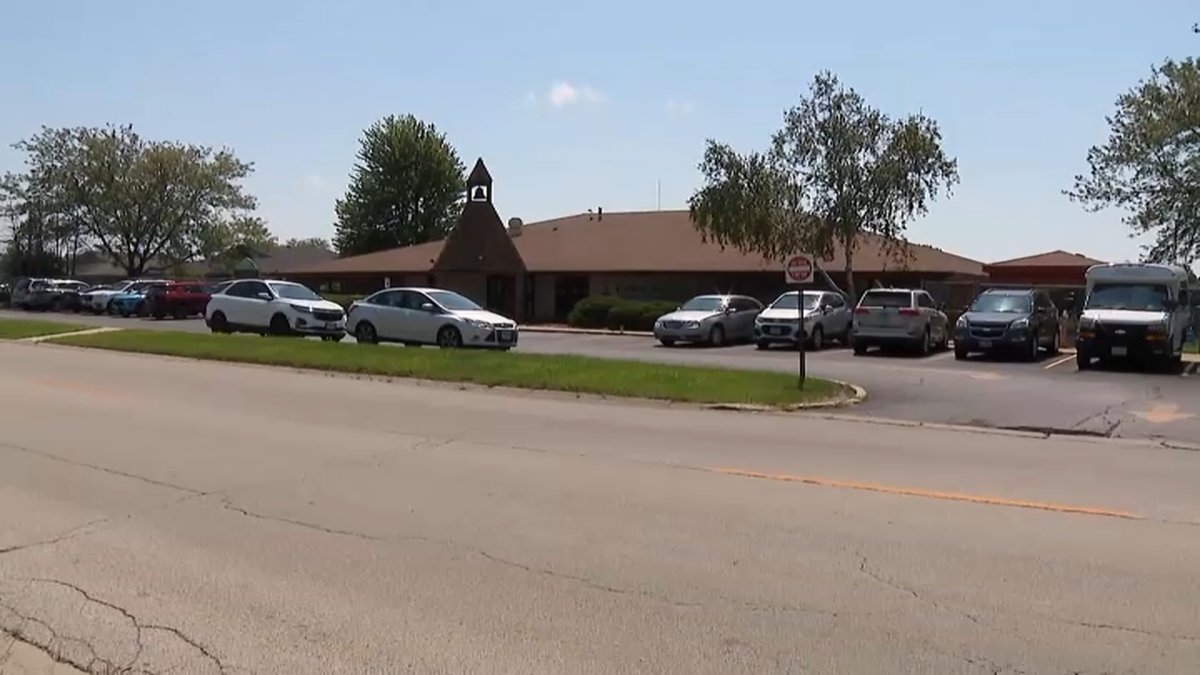Moms say sex offender went into Bourbonnais daycare to drop off kids ...