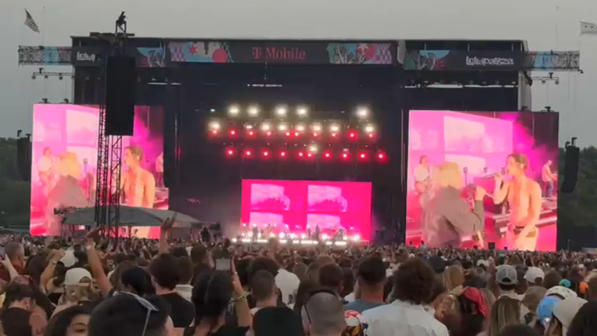 Gracie Abrams brings out Robyn for surprise duet at Lollapalooza – NBC ...