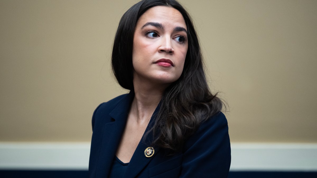 Lawmakers boost security after Charlie Kirk shooting – NBC Chicago