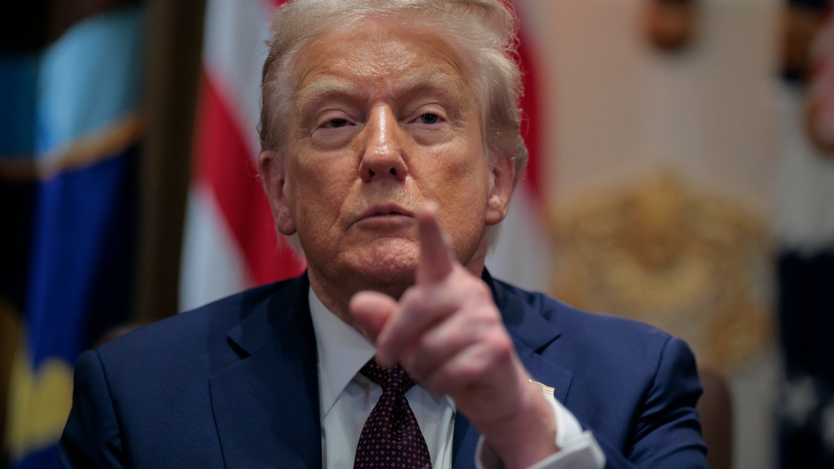 Donald Trump breaks silence on health after death hoax – NBC Chicago