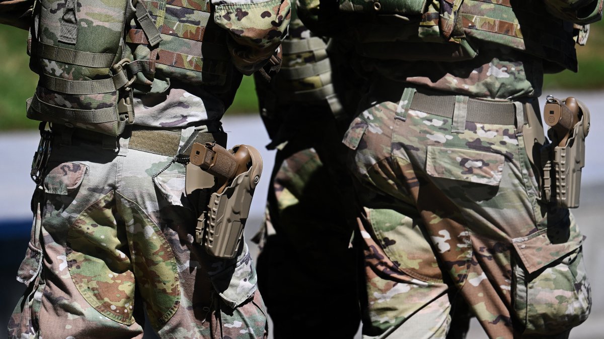 National Guard troops ‘flying in’ to Chicago. When they could arrive ...