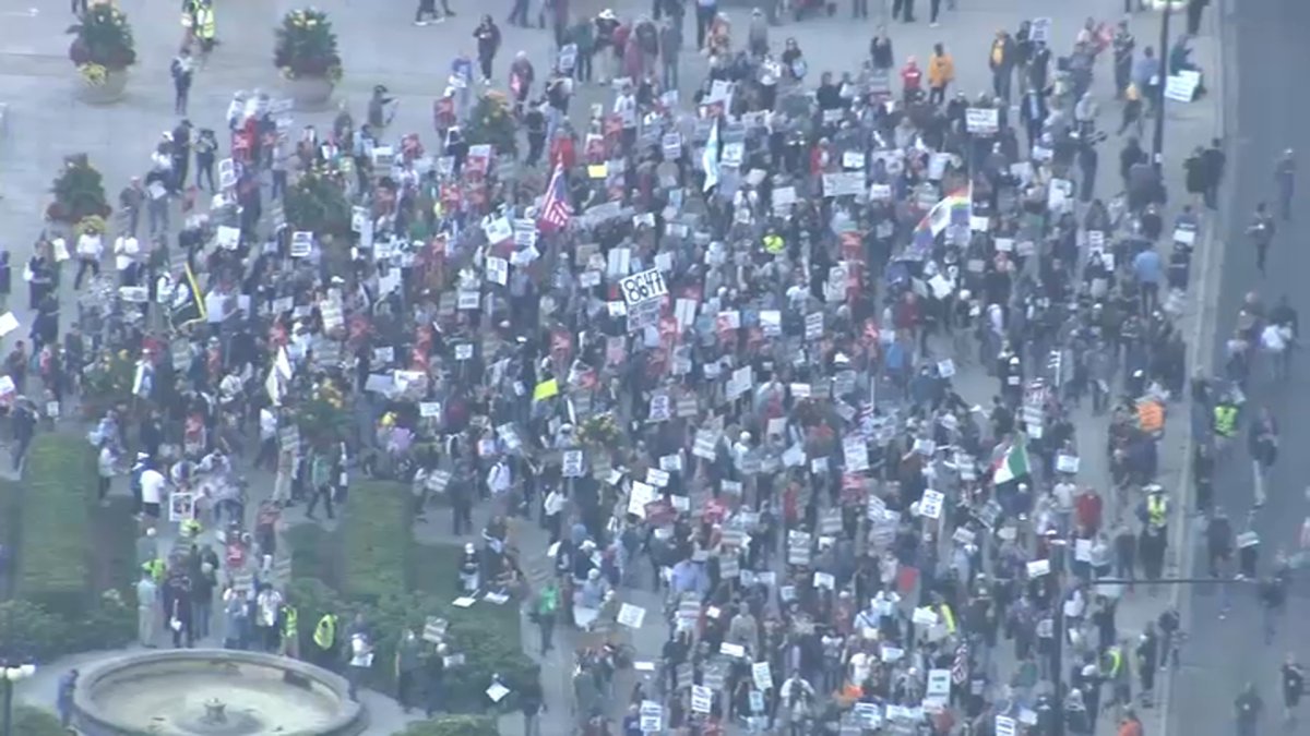Protest against ICE in Chicago descends on Michigan Avenue – NBC Chicago
