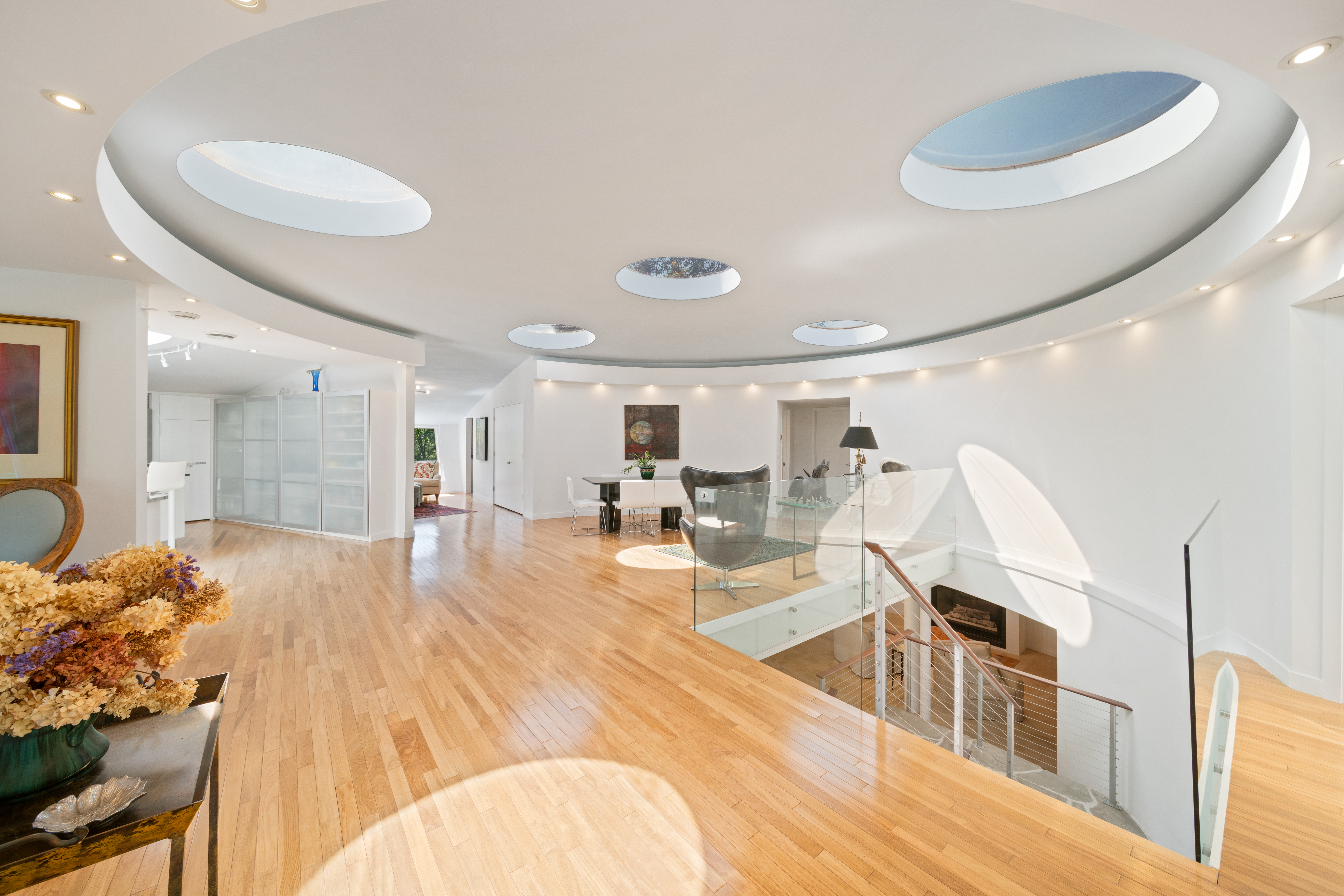 Unique ‘spaceship’ house for sale in Mettawa for $3.25M – NBC Chicago