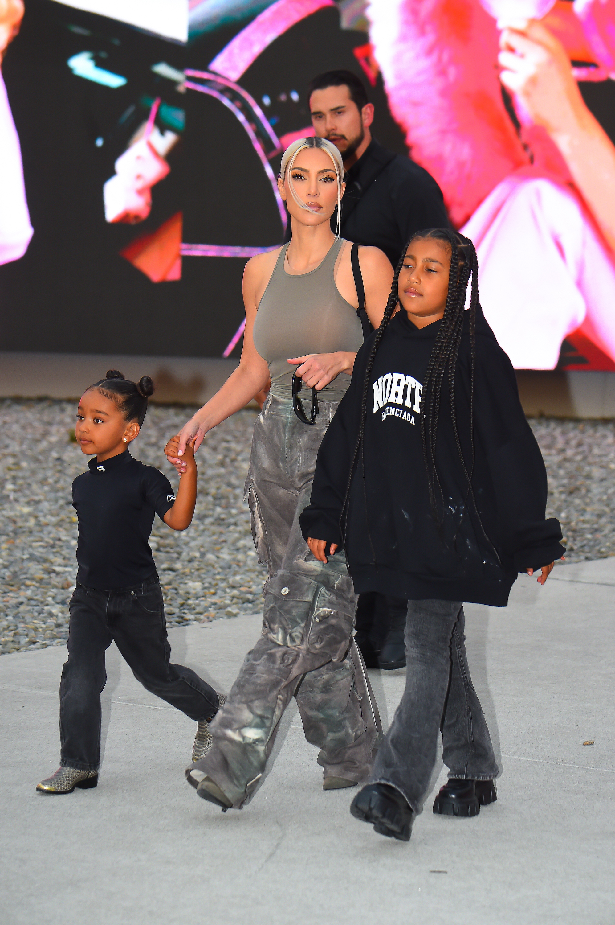 Kim Kardashian says ‘Ye’ hasn’t spoken to kids for ‘months’ – NBC Chicago