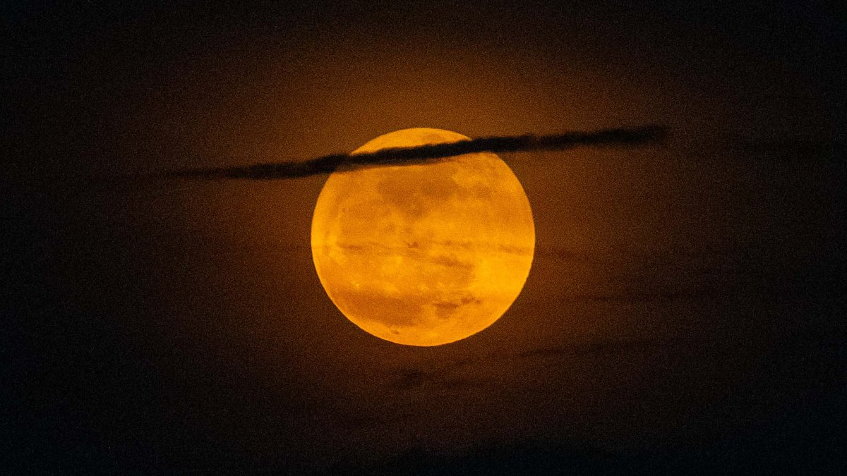 Here’s what to know about the first supermoon of the year – NBC Chicago