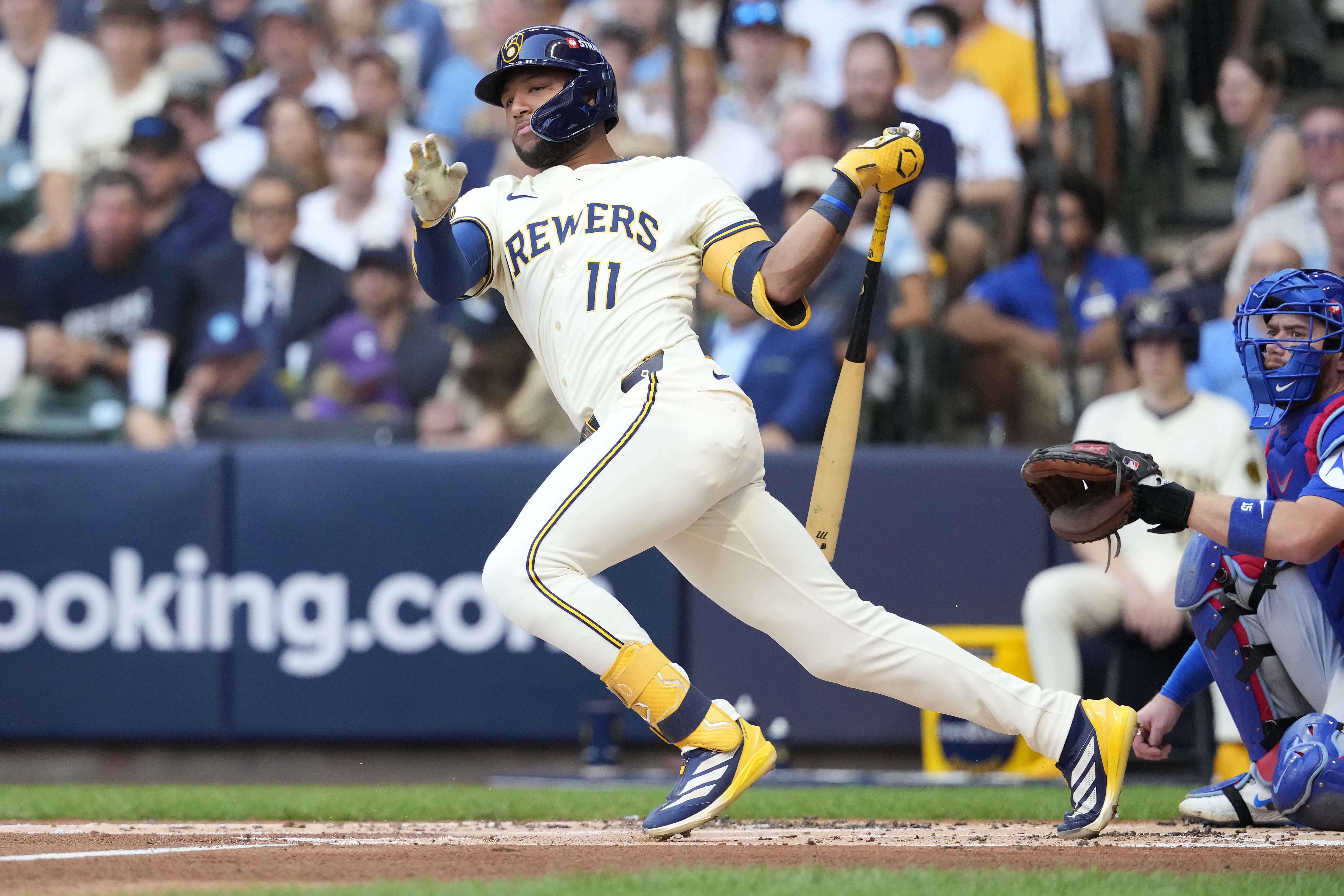 Jackson Chourio sets record, then leaves Cubs vs. Brewers game – NBC ...