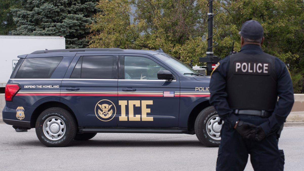 Meta removes ICE-tracking Facebook page in Chicago – NBC Chicago