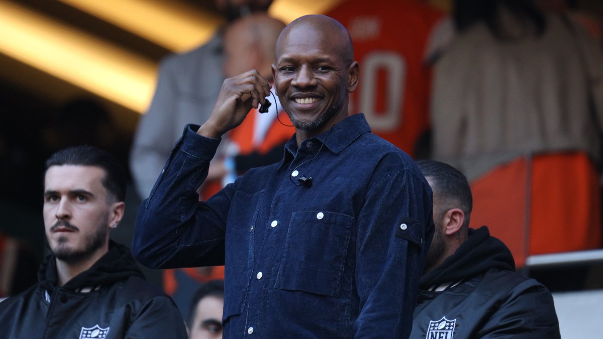 U.K. rapper Giggs leads halftime show as NFL spices up international ...