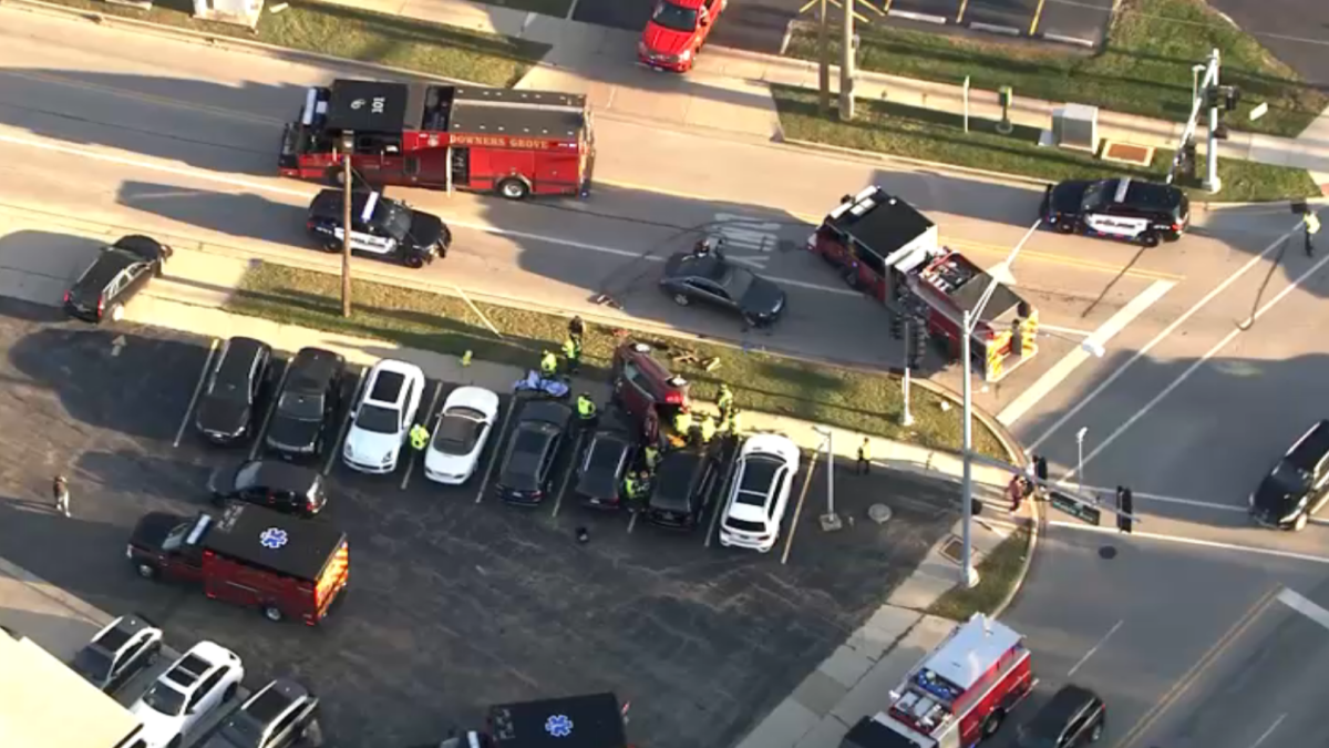 Downers Grove crash shuts down Maple Avenue – NBC Chicago