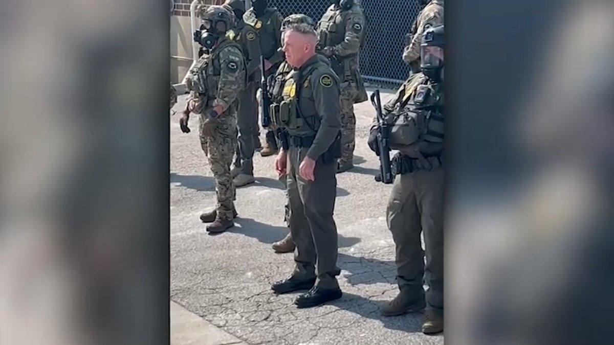 Alleged Chicago gang member charged with murder-for-hire plot of Border ...