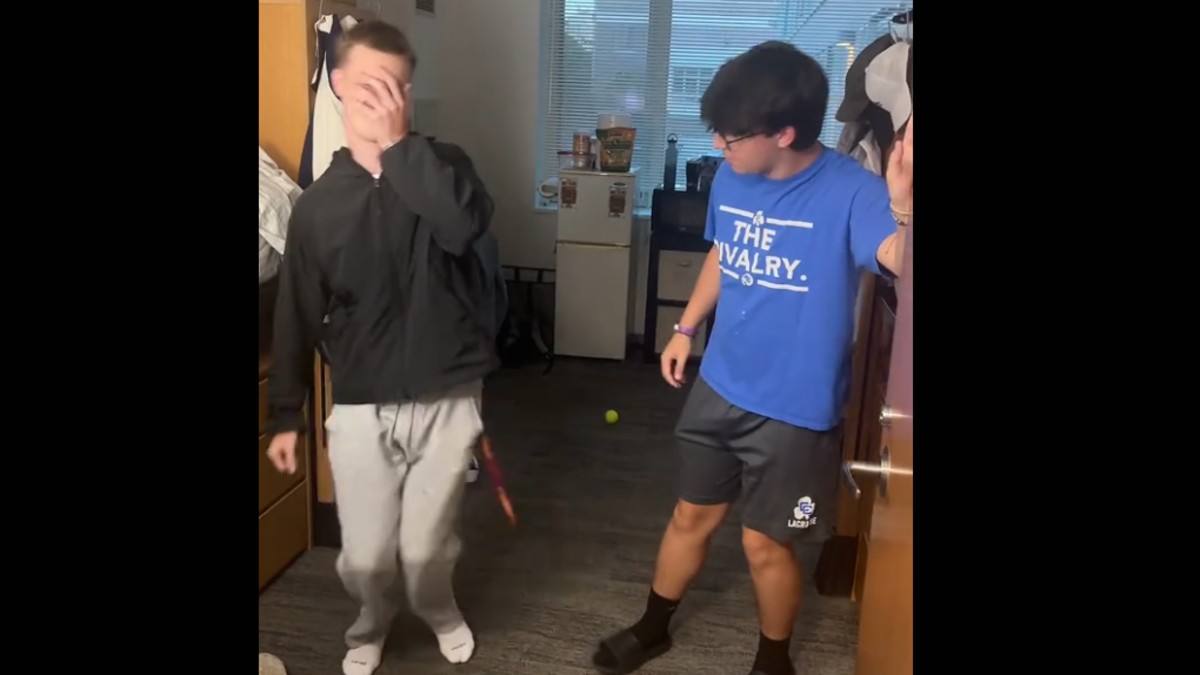 Loyola student goes viral on TikTok for dorm dances – NBC Chicago