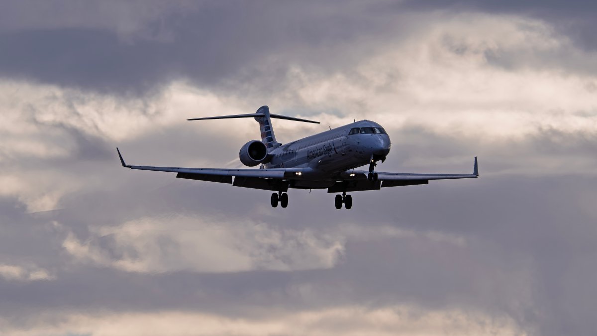 American Airlines plane, vehicle ‘make contact’ at O’Hare Airport – NBC ...