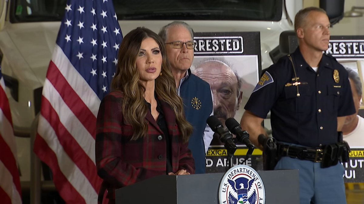 Noem blasts request to pause immigration enforcement for Halloween – NBC Chicago