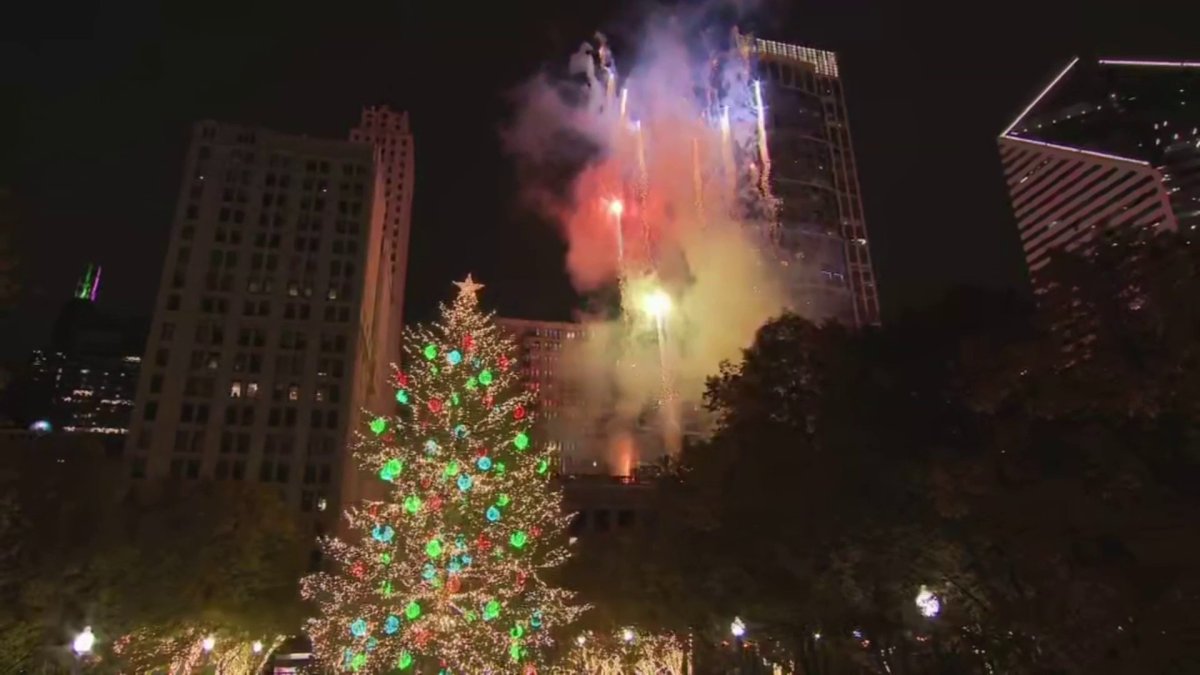 WATCH: Chicago’s official 2025 Christmas Tree lights up – NBC Chicago
