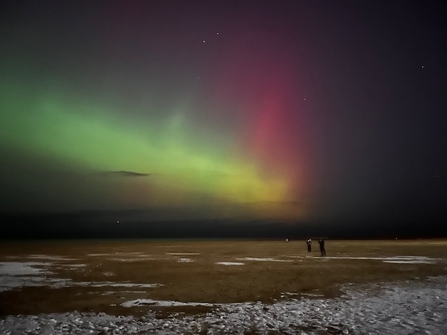 See the colorful sights of Northern Lights in the Chicago area – NBC ...