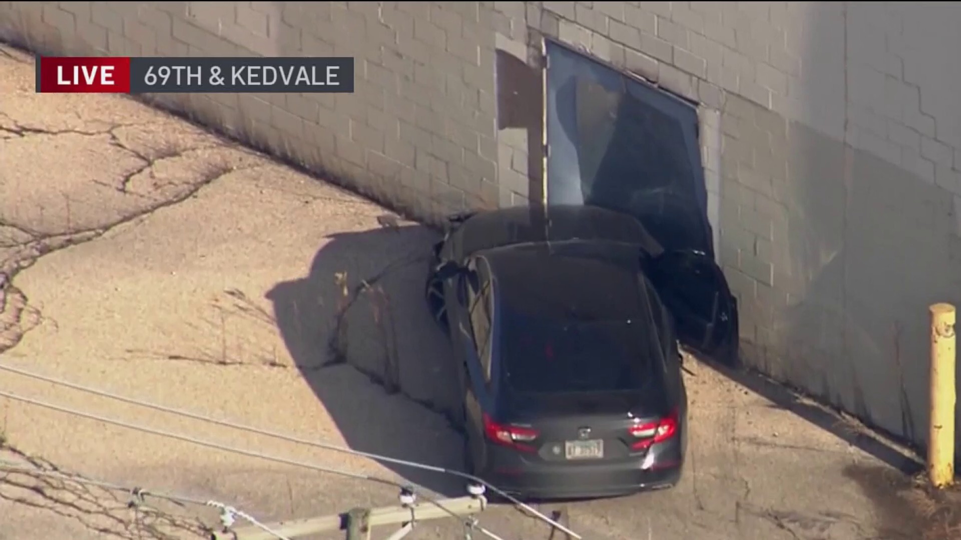 Chicago police chase winds through city streets, sidewalks – NBC Chicago