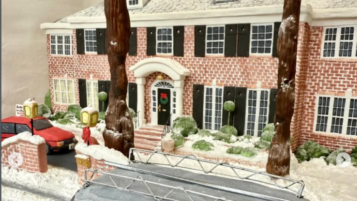 Bake creates ‘Home Alone’ house out of cake in viral display – NBC Chicago