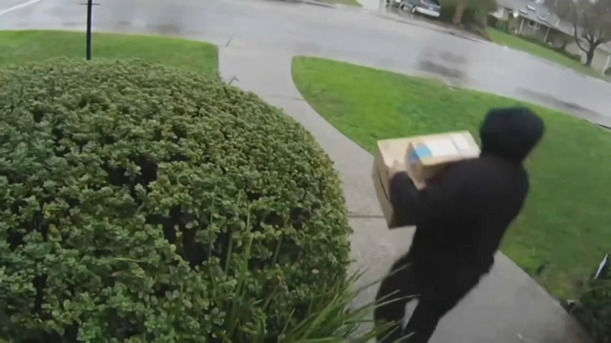Tips from police on how to keep packages safe from porch pirates – NBC ...