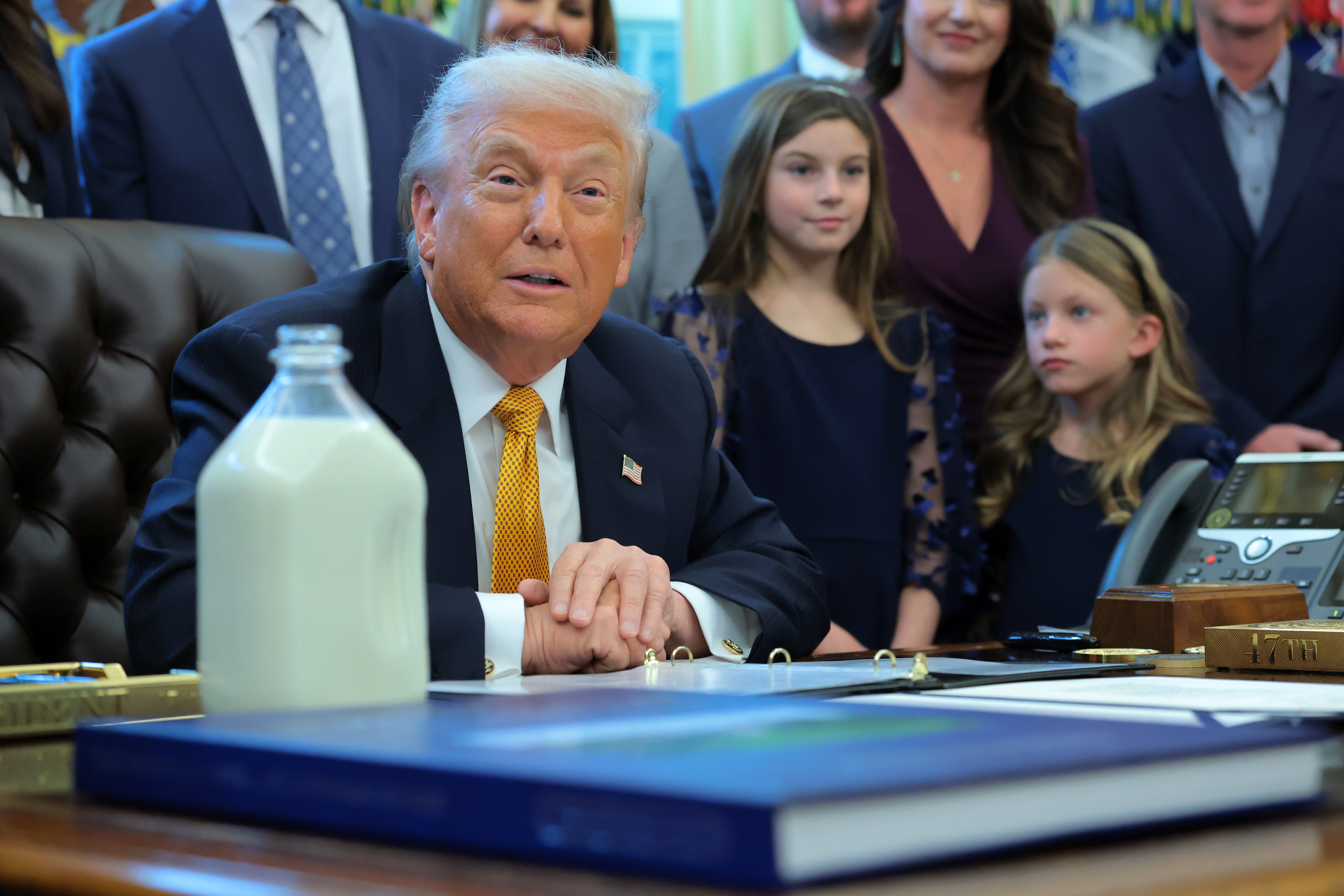 Trump signs a law returning whole milk to school lunches – NBC Chicago