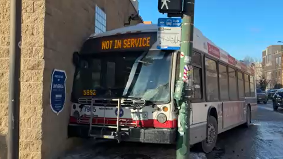 CTA bus slides on ice, crashes into building in Fulton Market – NBC Chicago