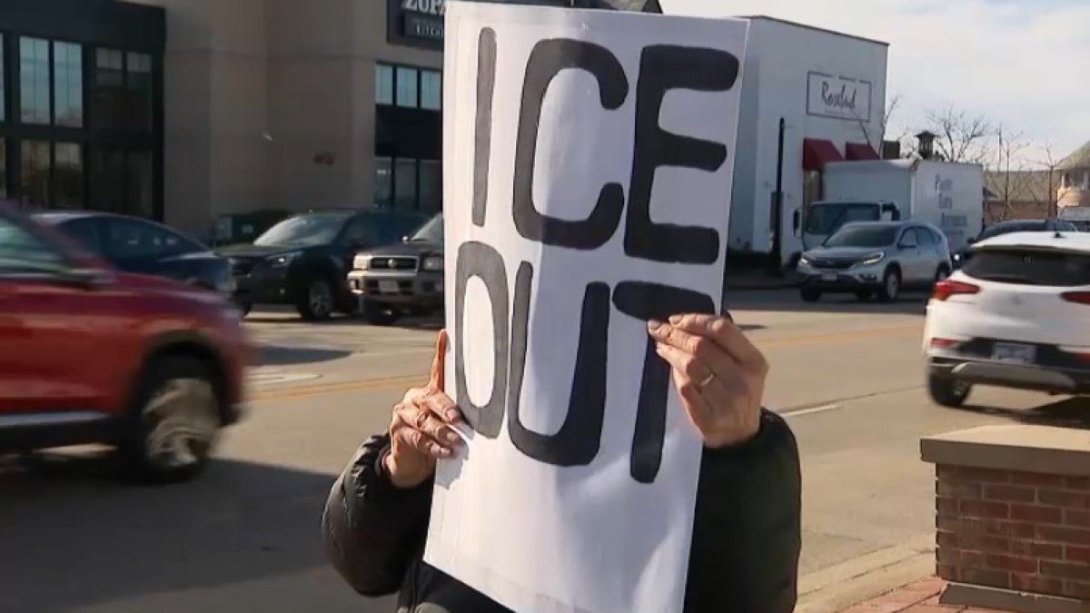 North suburban protesters condemn deadly Minneapolis ICE shooting – NBC ...