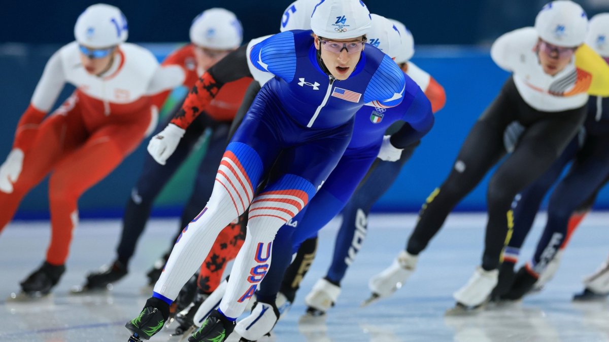 HIGHLIGHT: Team USA’s Jordan Stolz advances to final in men’s mass ...