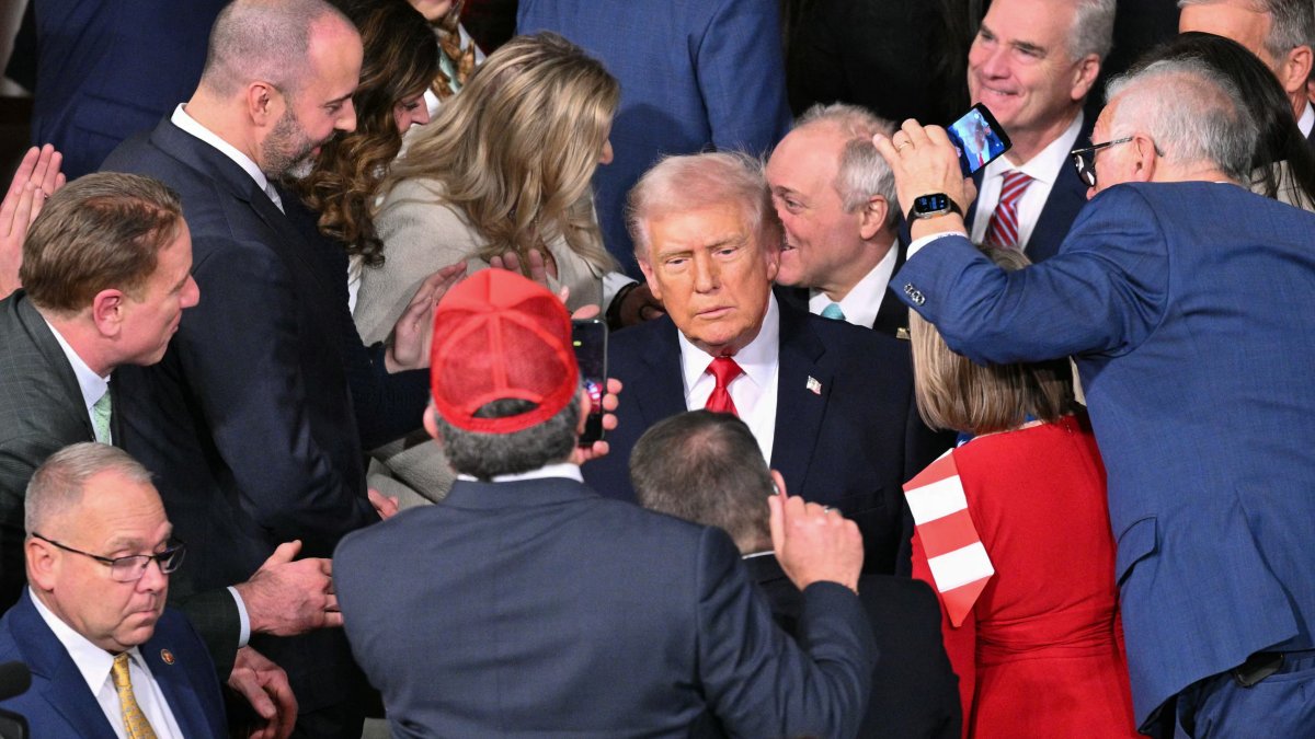 Numerous empty seats seen as President Donald Trump delivers address ...
