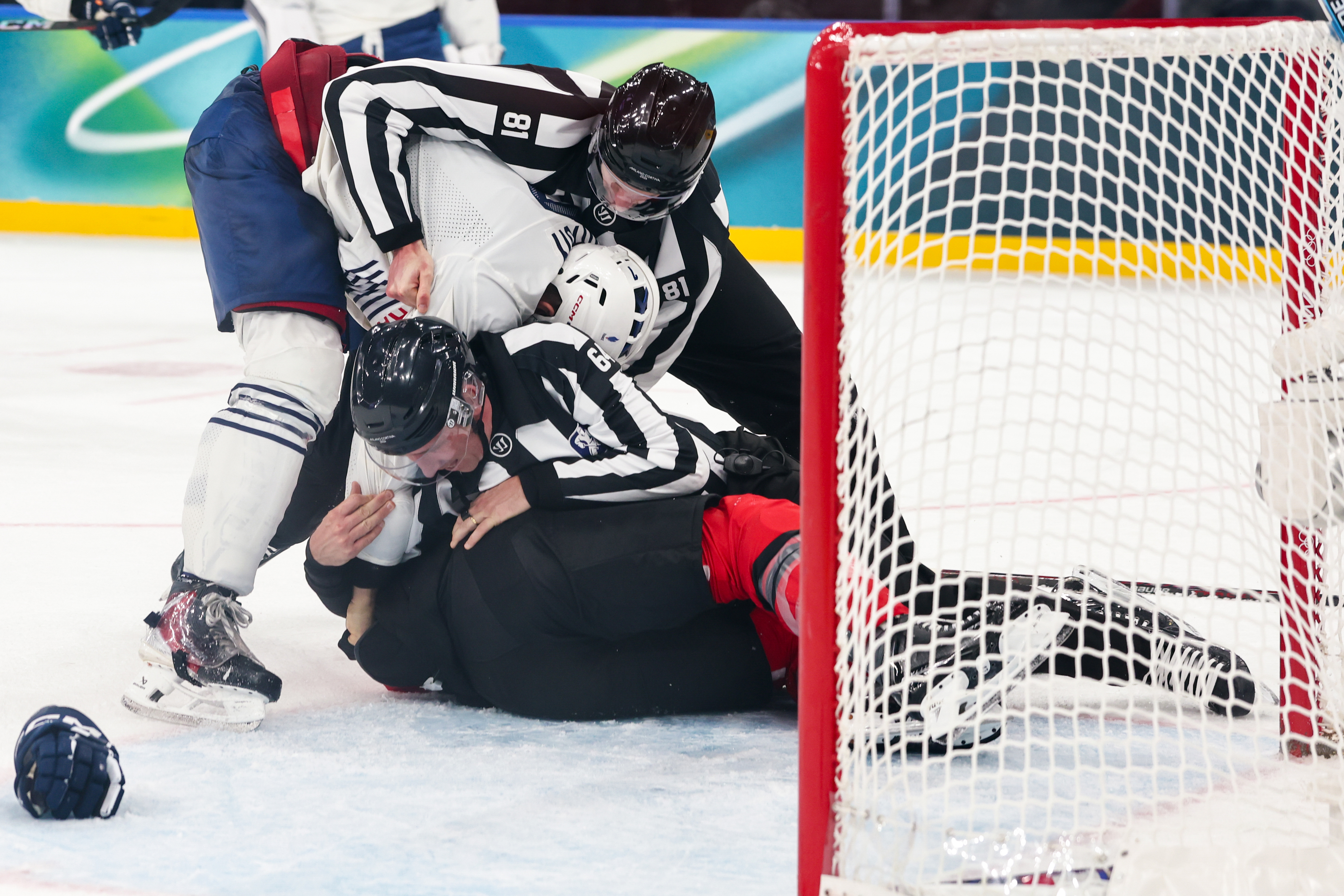 Tom Wilson’s hockey fight at 2026 Olympics got him ejected – NBC Chicago