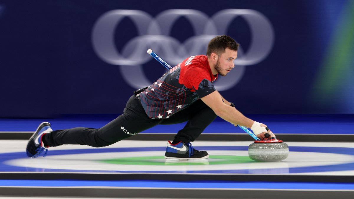 HIGHLIGHT: Team USA’s Korey Dropkin sweeps epic double-takeout – NBC ...