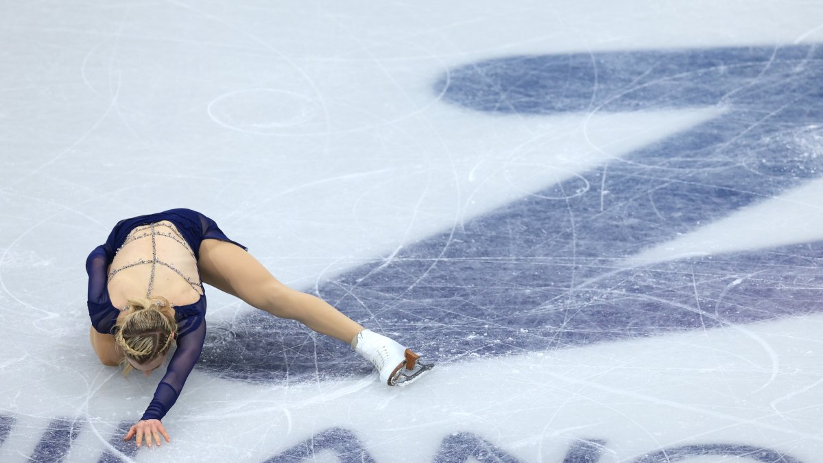 U.S. skater Amber Glenn gets ‘total redemption’ in final free skate ...